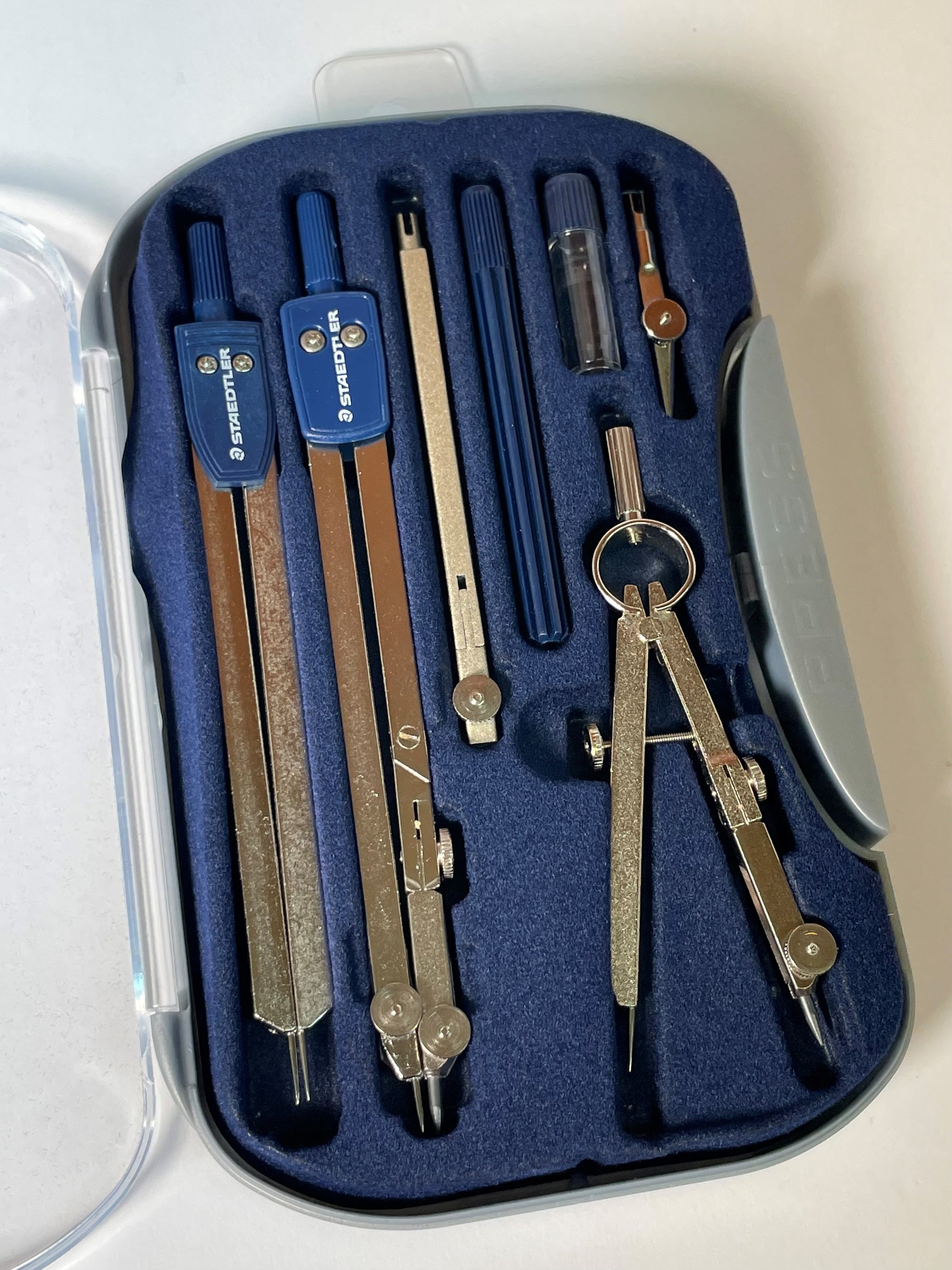 Staedtler Mars® 9pc Precision Compass Set – Mona Lisa Artists' Materials